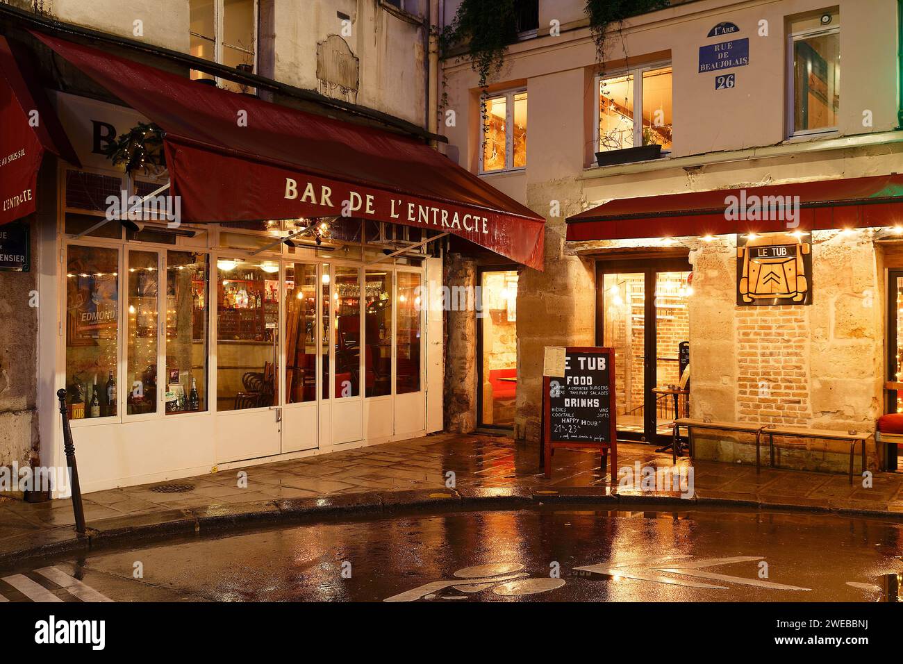 The traditional French ar de l 'Entracte located near Louvre palace in ...