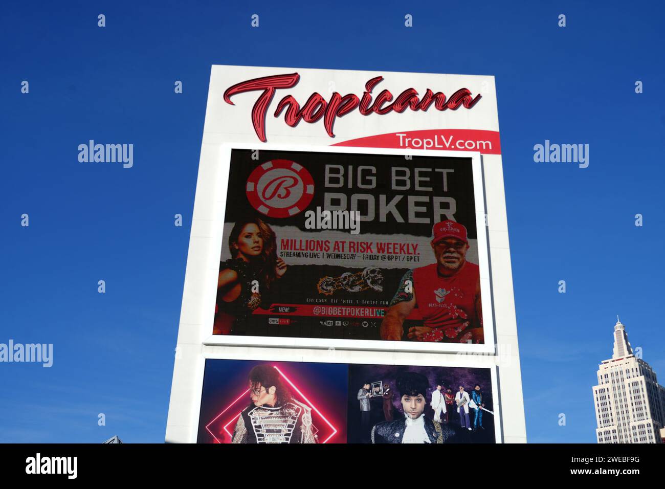 Tropicana hotel sign hi-res stock photography and images - Alamy