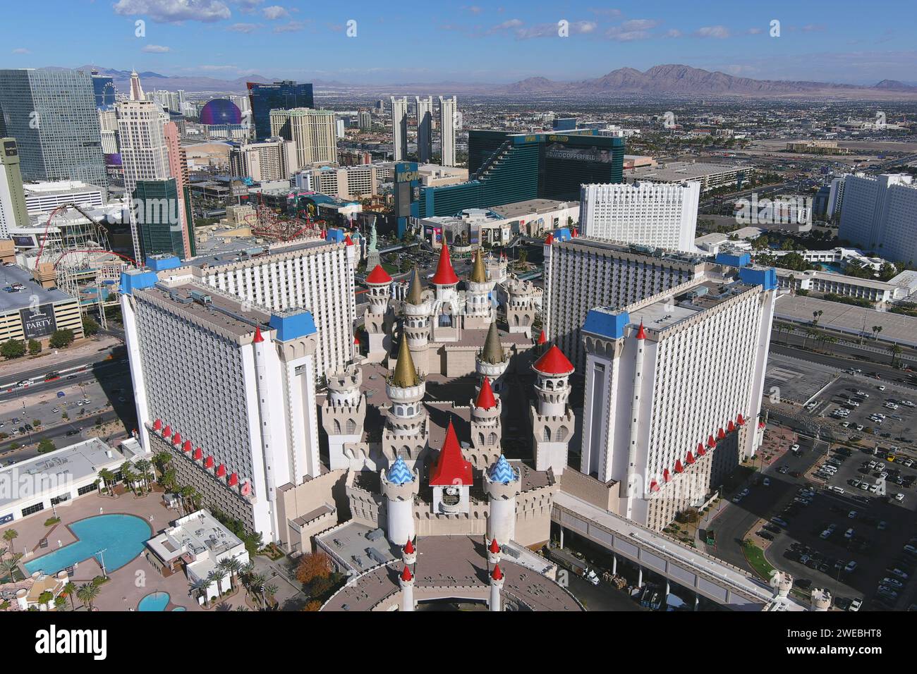Aerial view hotel excalibur hotel hi-res stock photography and images ...