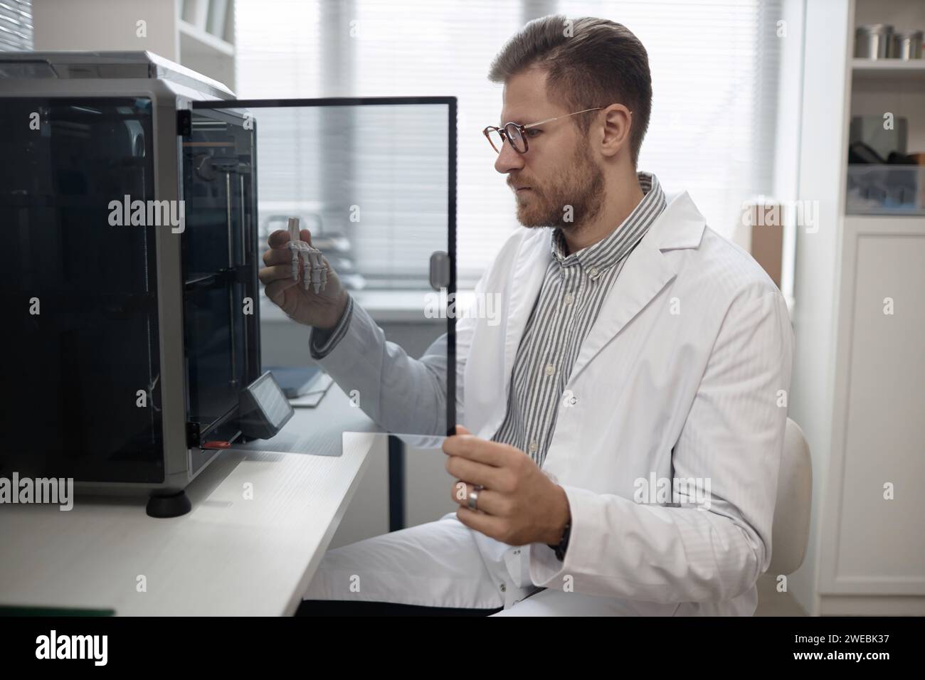 Engineer model test hi-res stock photography and images - Alamy