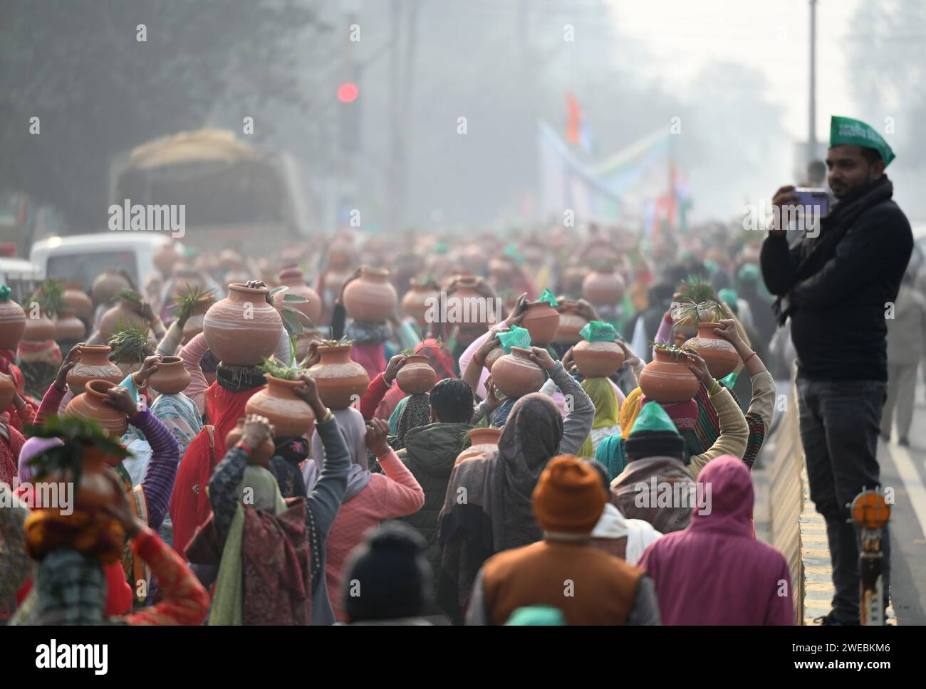 Noida, India. 24th Jan, 2024. NOIDA, INDIA - JANUARY 24: Hundreds of ...