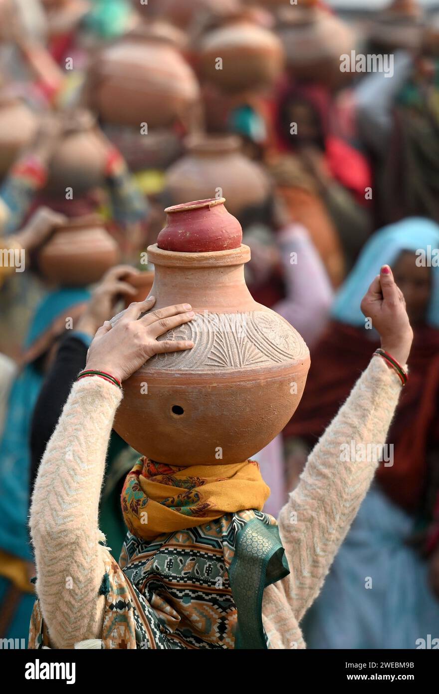 Noida, India. 24th Jan, 2024. NOIDA, INDIA - JANUARY 24: Hundreds of ...