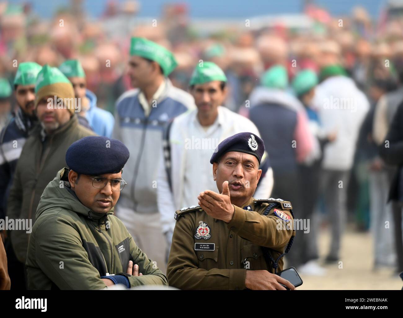 Noida, India. 24th Jan, 2024. NOIDA, INDIA - JANUARY 24: Hundreds of ...