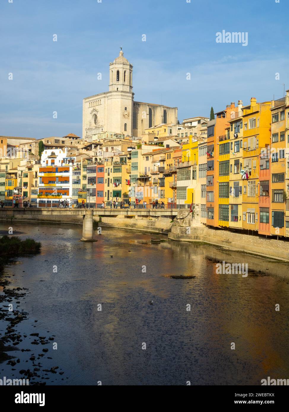 Cathedral houses onyar river hi-res stock photography and images - Alamy