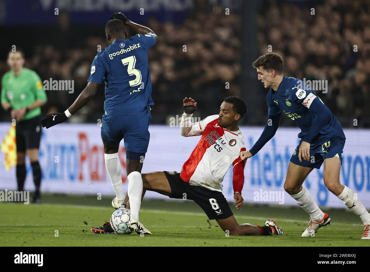 ROTTERDAM - (l-r) Jordan Teze of PSV Eindhoven, Quinten Timber of ...