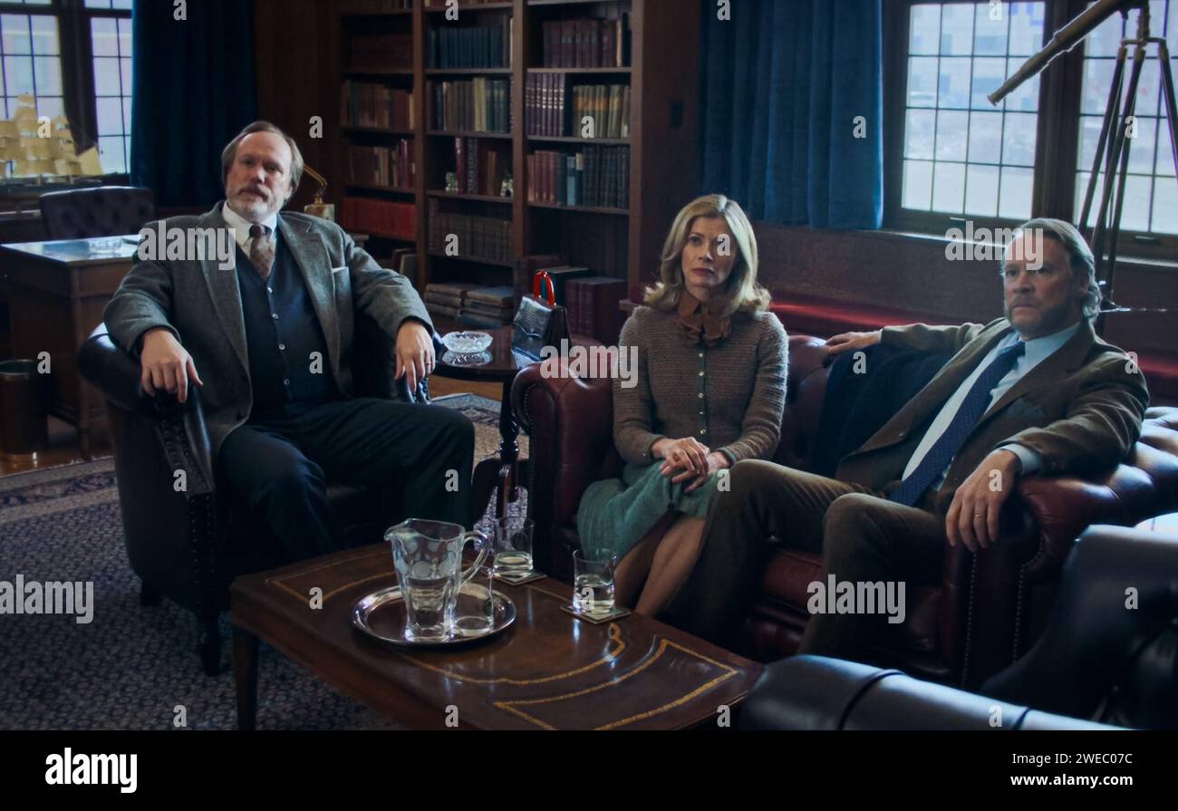 USA. Andrew Garman, Tate Donovan and Gillian Vigman in the (C)Focus ...