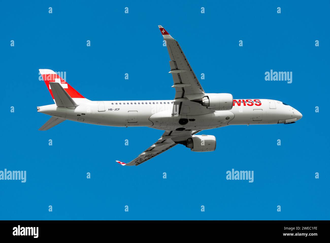 Airbus a220 cockpit hi-res stock photography and images - Alamy