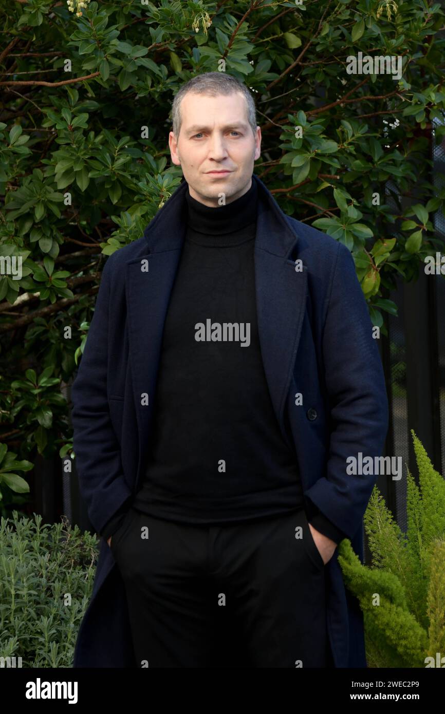 News - photocall La lunga notte Mauro Cardinali during photocall La ...