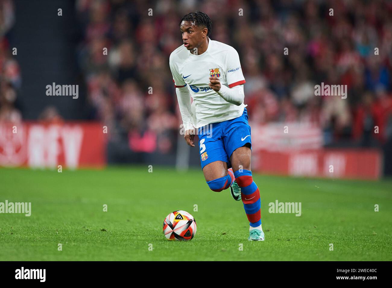 Alejandro Balde of FC Barcelona in action during the Copa El Rey Round ...