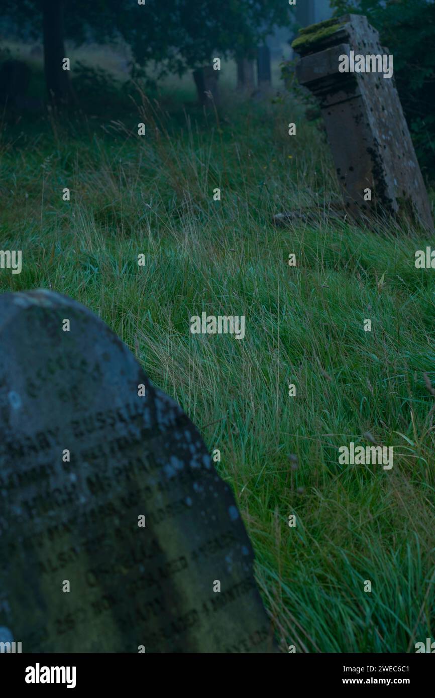Death grave evil cemetery tomb hi-res stock photography and images - Alamy