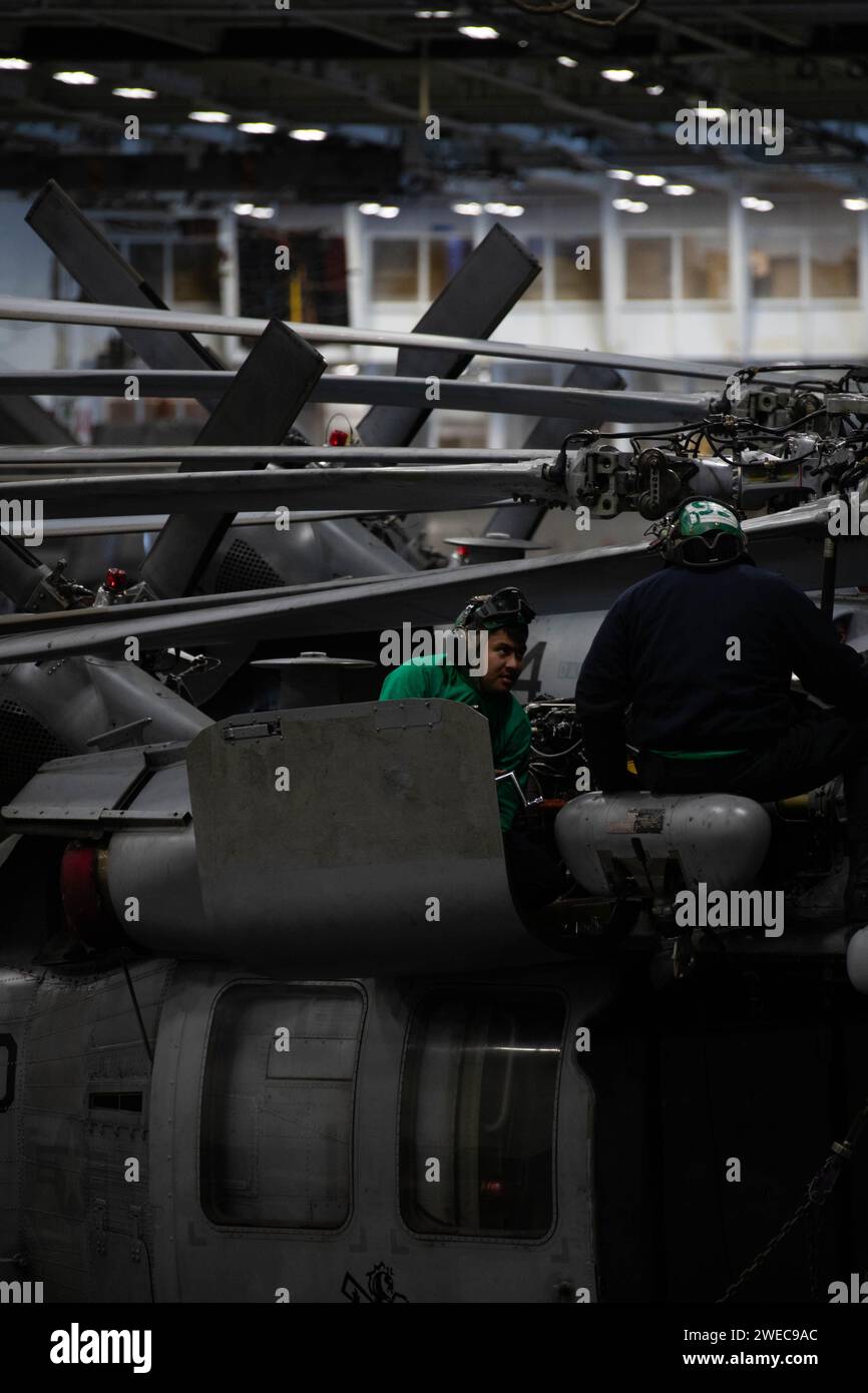 240122-N-FK754-1083 PACIFIC OCEAN (Jan. 22, 2024) Aviation Machinist’s ...