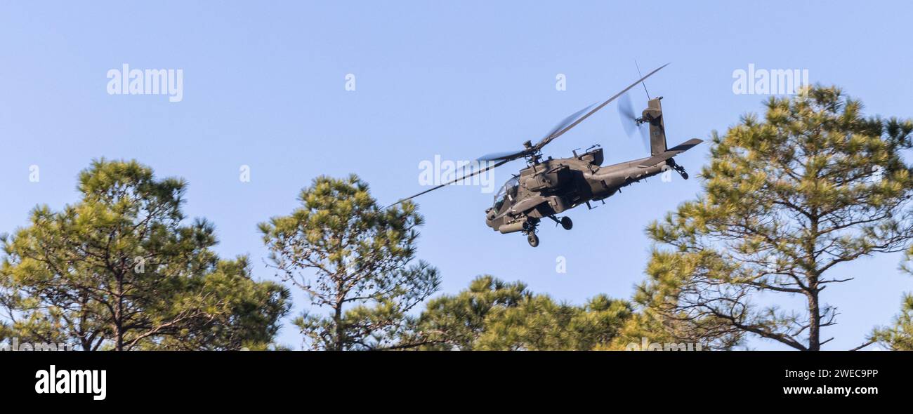 A U.S. Army AH-64E Apache helicopter takes off from Marine Corps ...
