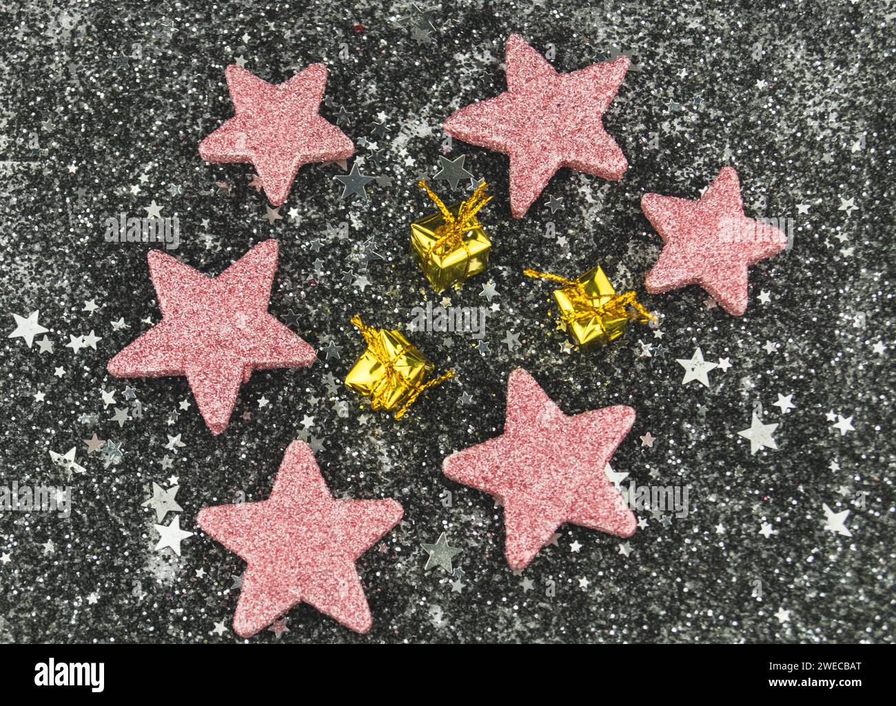 Yuletide symbol hi-res stock photography and images - Alamy