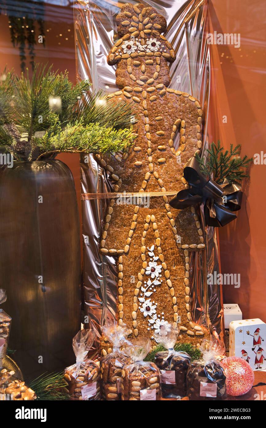 Traditioelles hi-res stock photography and images - Alamy