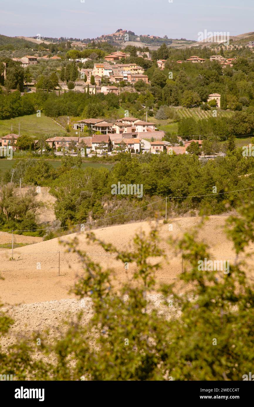 Tuscan landscapes hi-res stock photography and images - Alamy