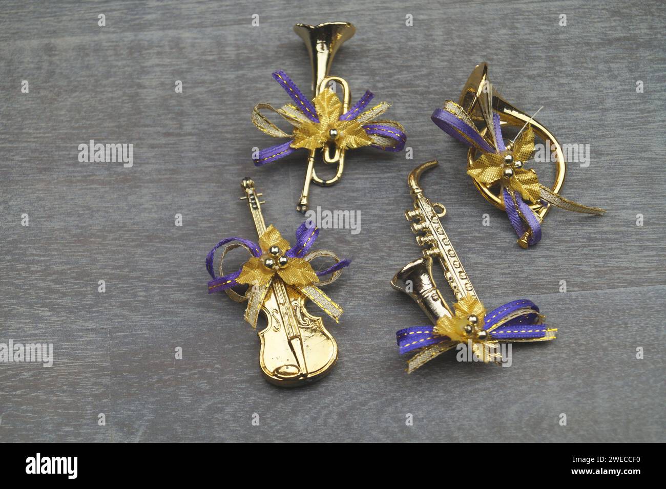 musical instruments as Christmas tree decorations Stock Photo - Alamy