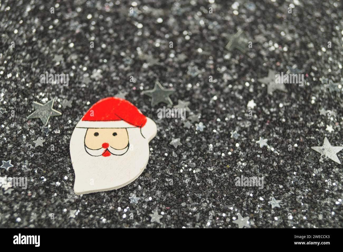 Scattered figures hi-res stock photography and images - Alamy