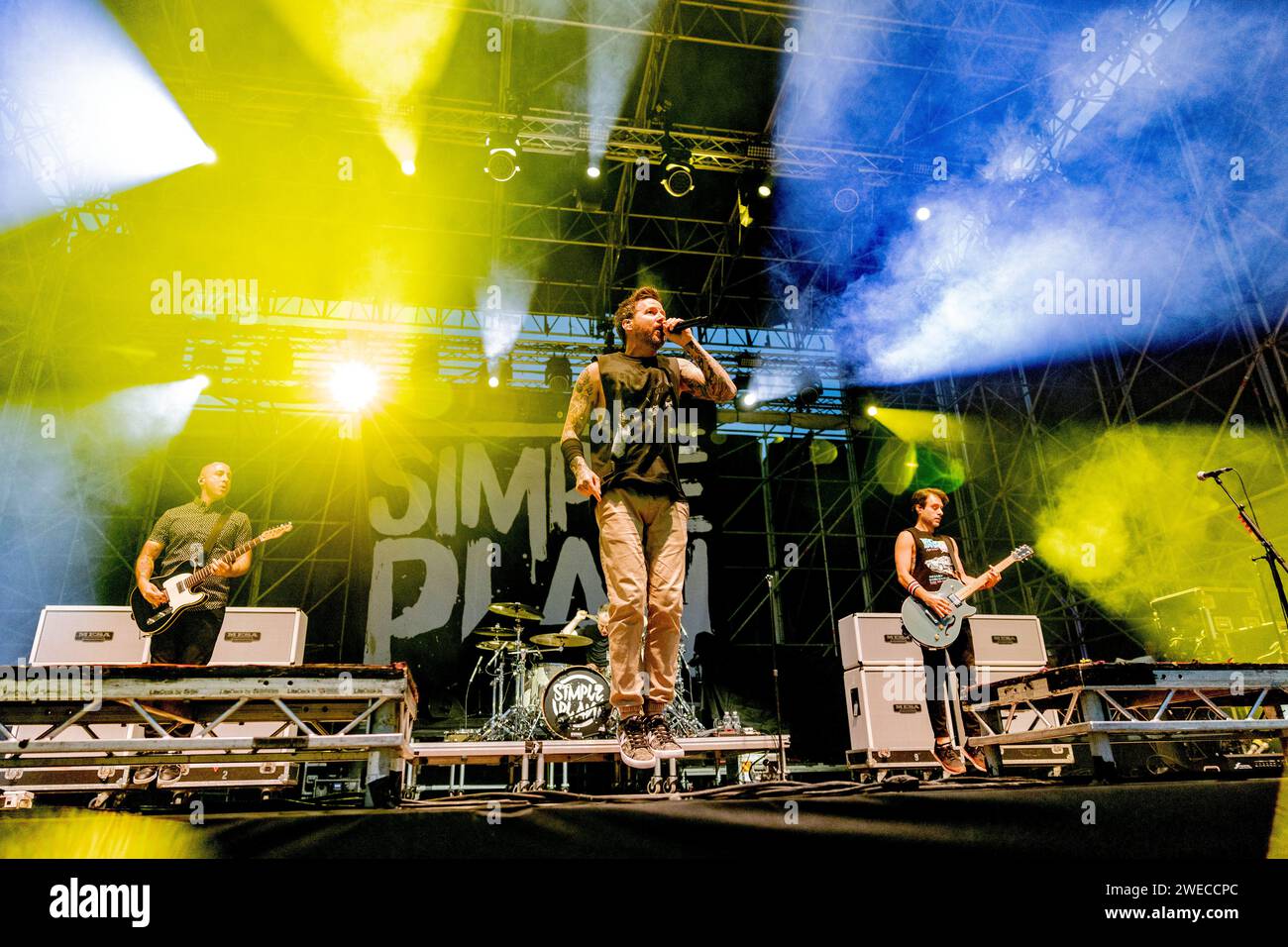 Simple plan outfit hi-res stock photography and images - Alamy