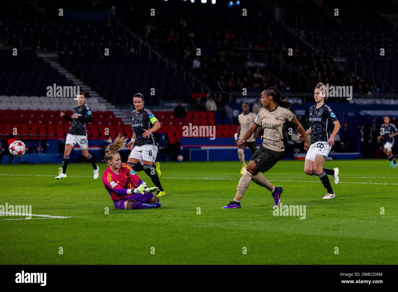 France. 25th Jan, 2024. Marie-Antoinette Katoto (9 PSG) scoring during ...