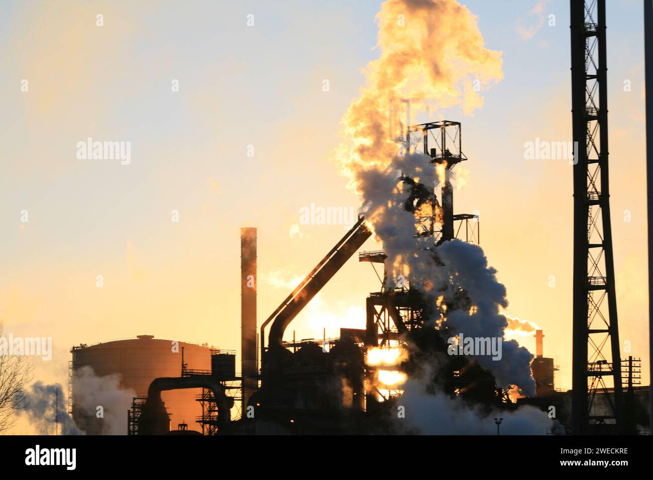 Tata steel port talbot steelworks hi-res stock photography and images ...