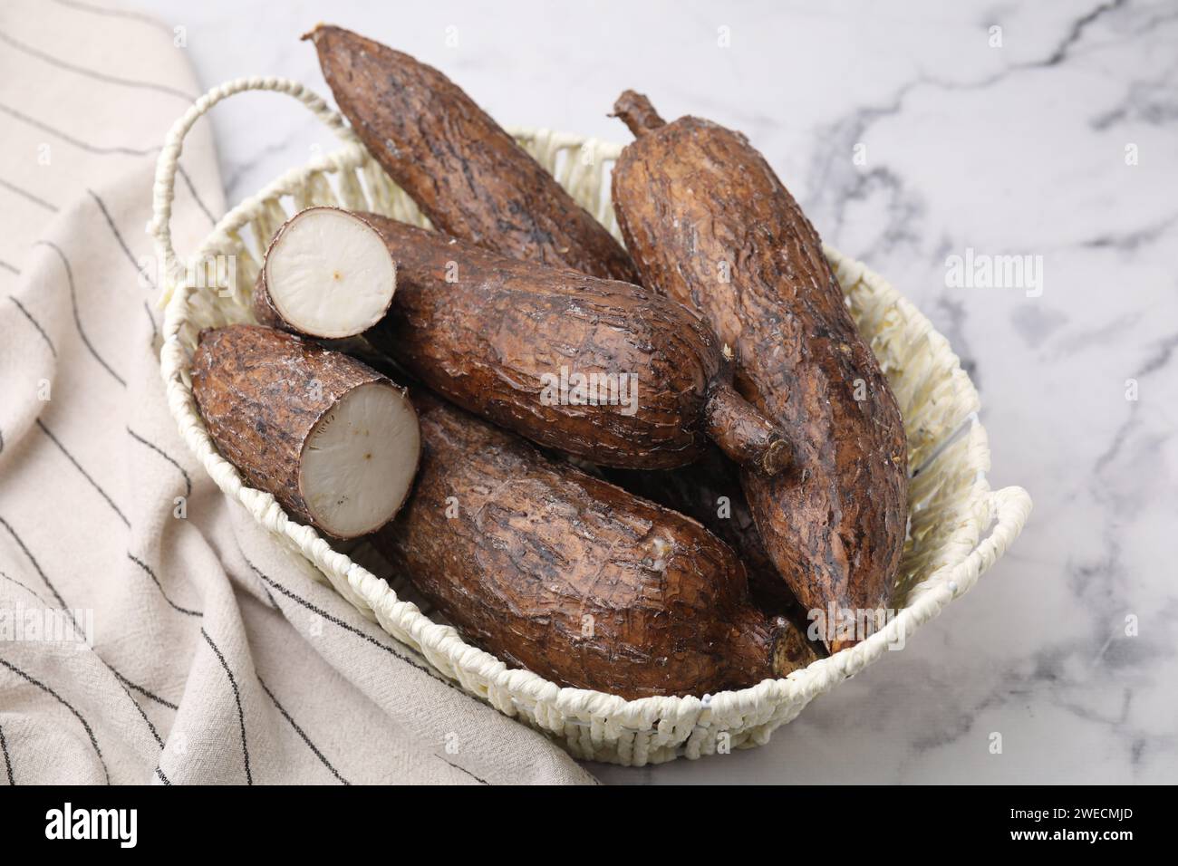 Cassava roots hi-res stock photography and images - Alamy