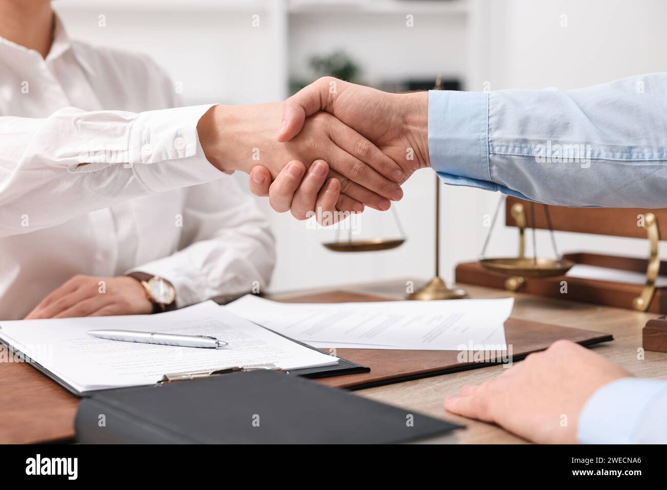 Judge lawyer shaking hands in hi-res stock photography and images - Alamy