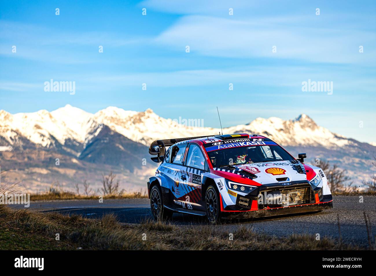 11 NEUVILLE Thierry, WYDAEGHE Martijn, Hyundai I20 Rally1, action ...