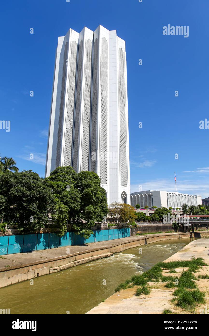The Dayabumi Complex or Kompleks Dayabumi, a famous commercial office ...