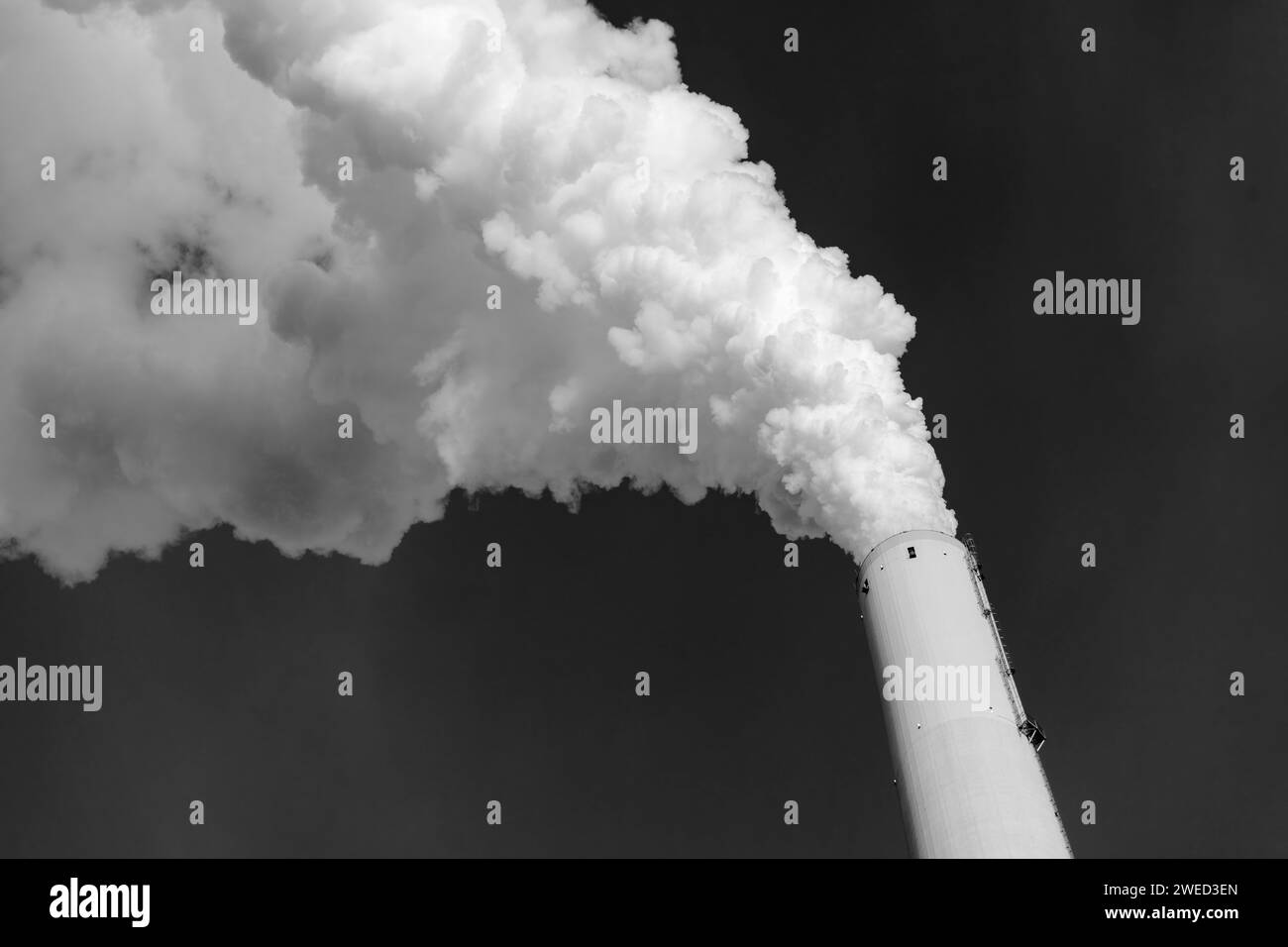 Symbolic image energy turnaround, fossil fuels, smoking chimney ...