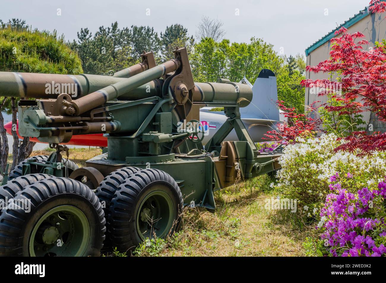 Side view of eight inch antitank gun on display at Unification ...
