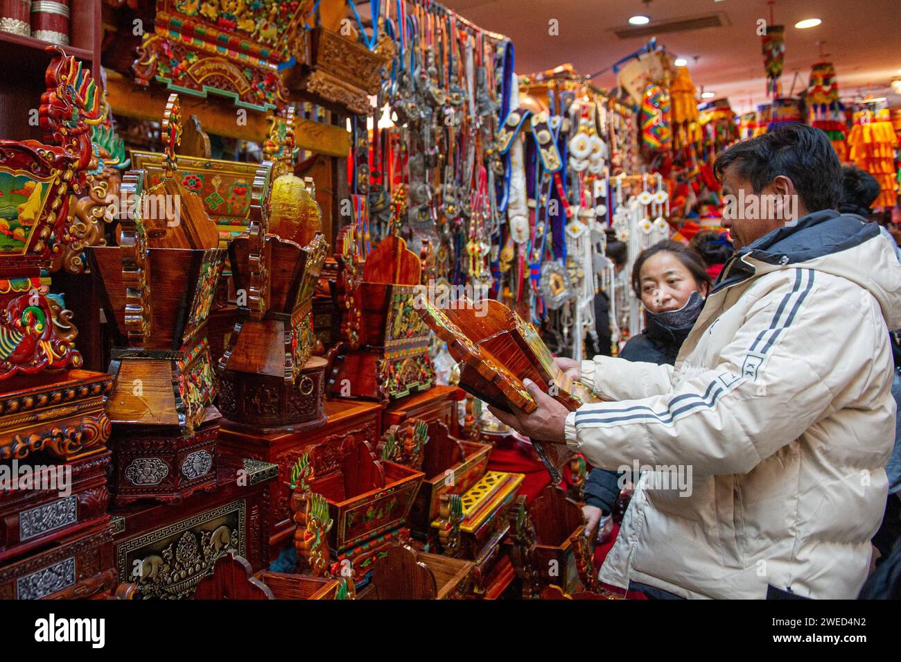 **CHINESE MAINLAND, HONG KONG, MACAU AND TAIWAN OUT** People shop at a ...