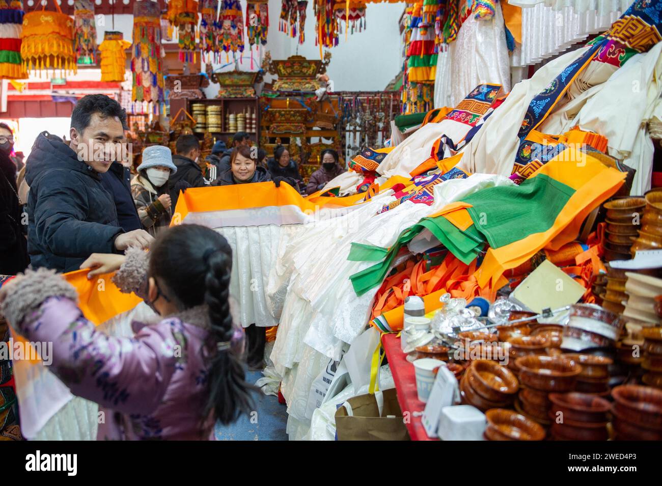 **CHINESE MAINLAND, HONG KONG, MACAU AND TAIWAN OUT** People shop at a ...