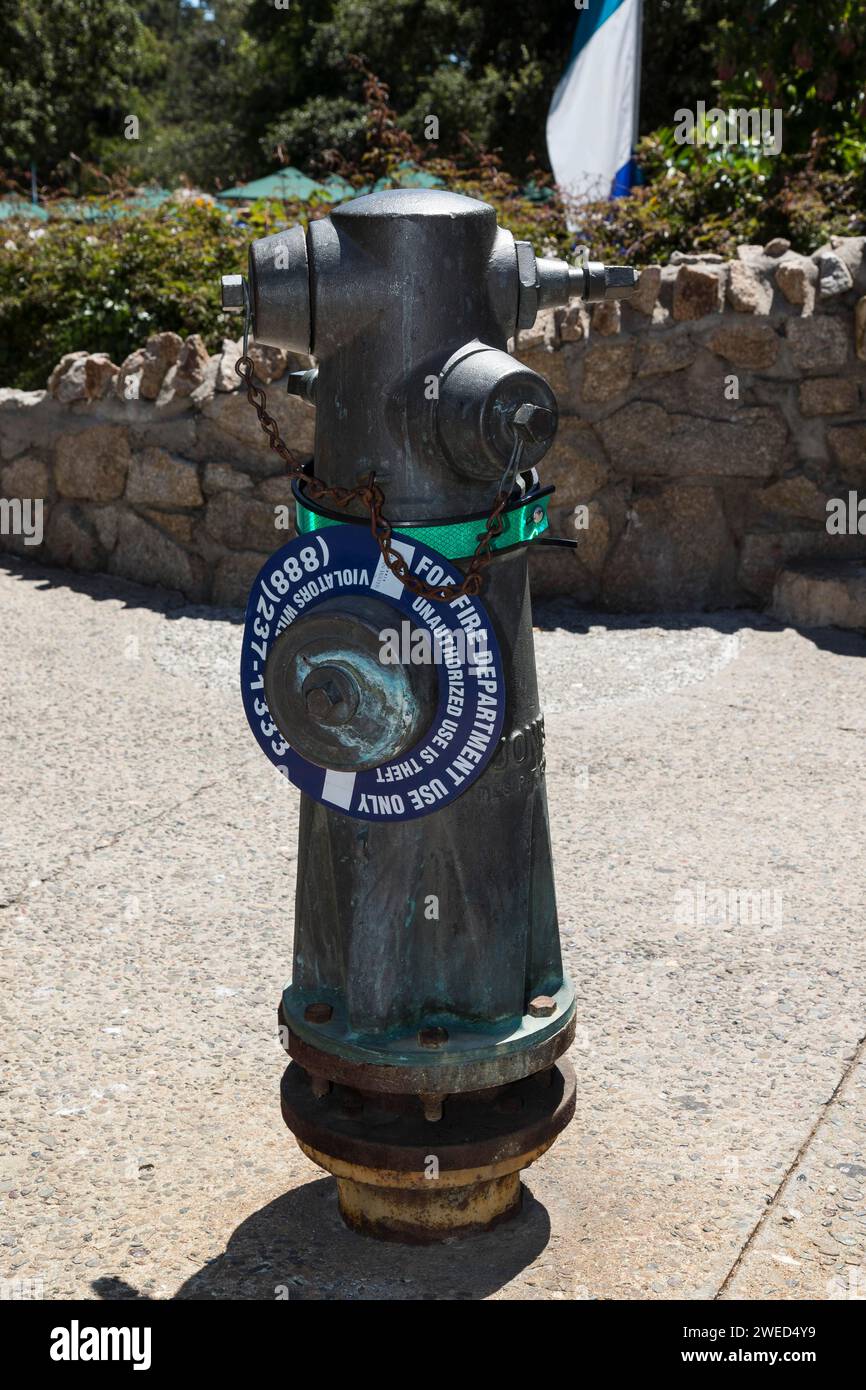 Hydrant Water withdrawal extinguishing water USA Stock Photo - Alamy