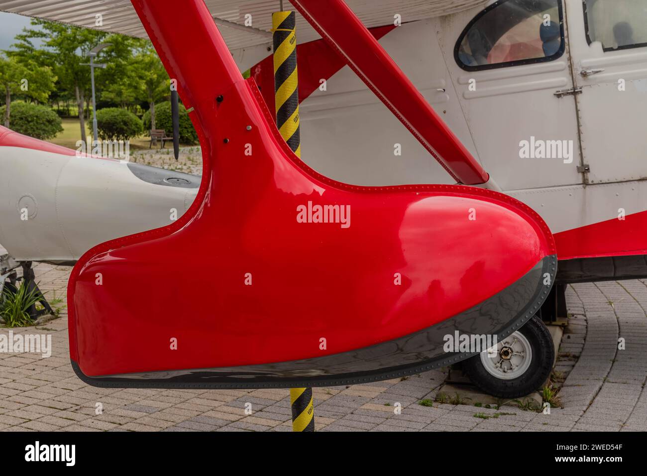 Closeup of starboard wing float on Republic RC-3 Seabee aircraft at ...