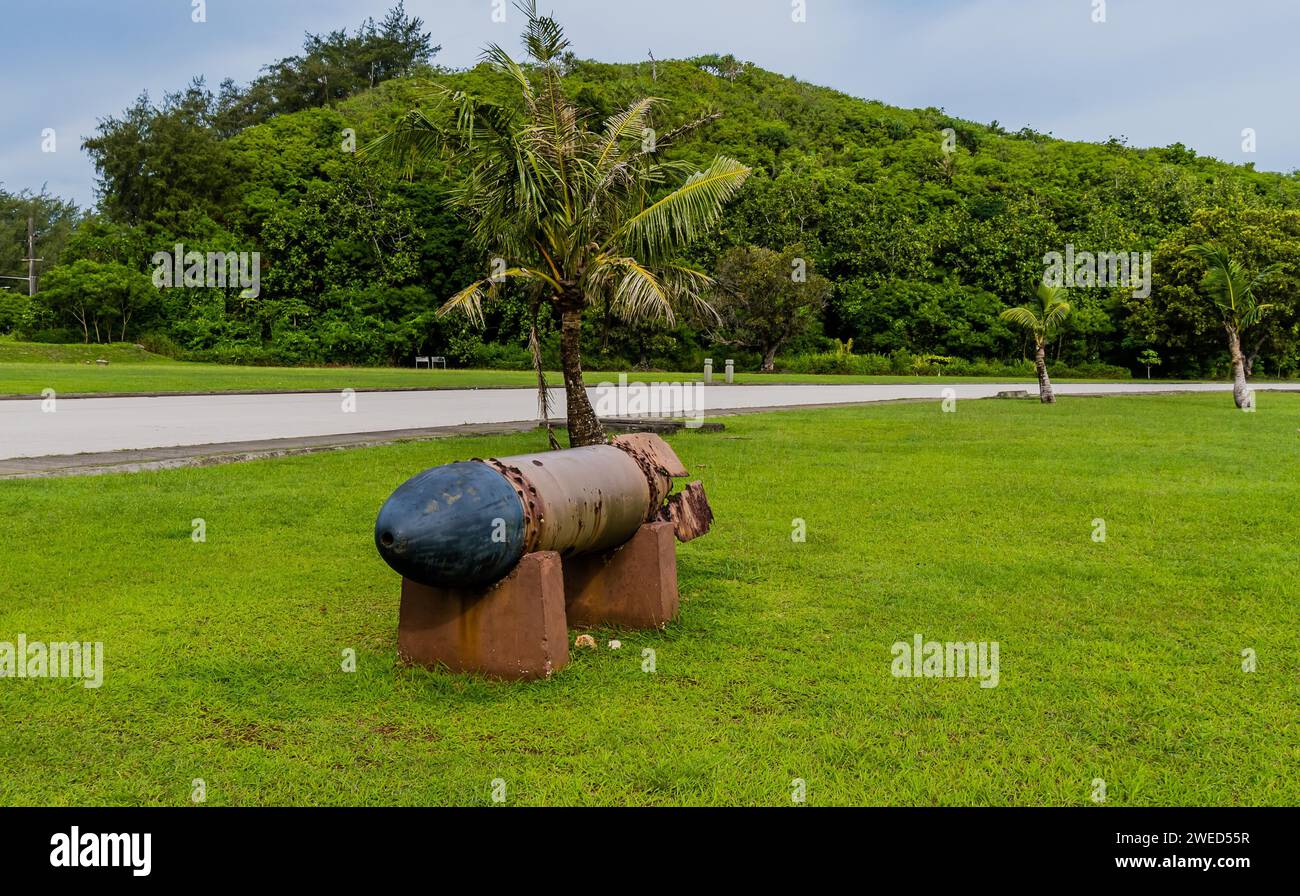 Side view of WWII torpedo in a public park in Guam Stock Photo - Alamy