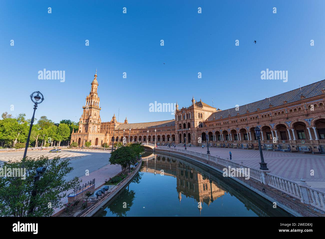 Plaza de España, Seville: A blend of neo-Moorish elegance and cultural ...