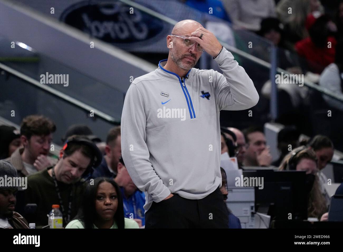 Dallas Mavericks head coach Jason Kidd watches play in the second half ...