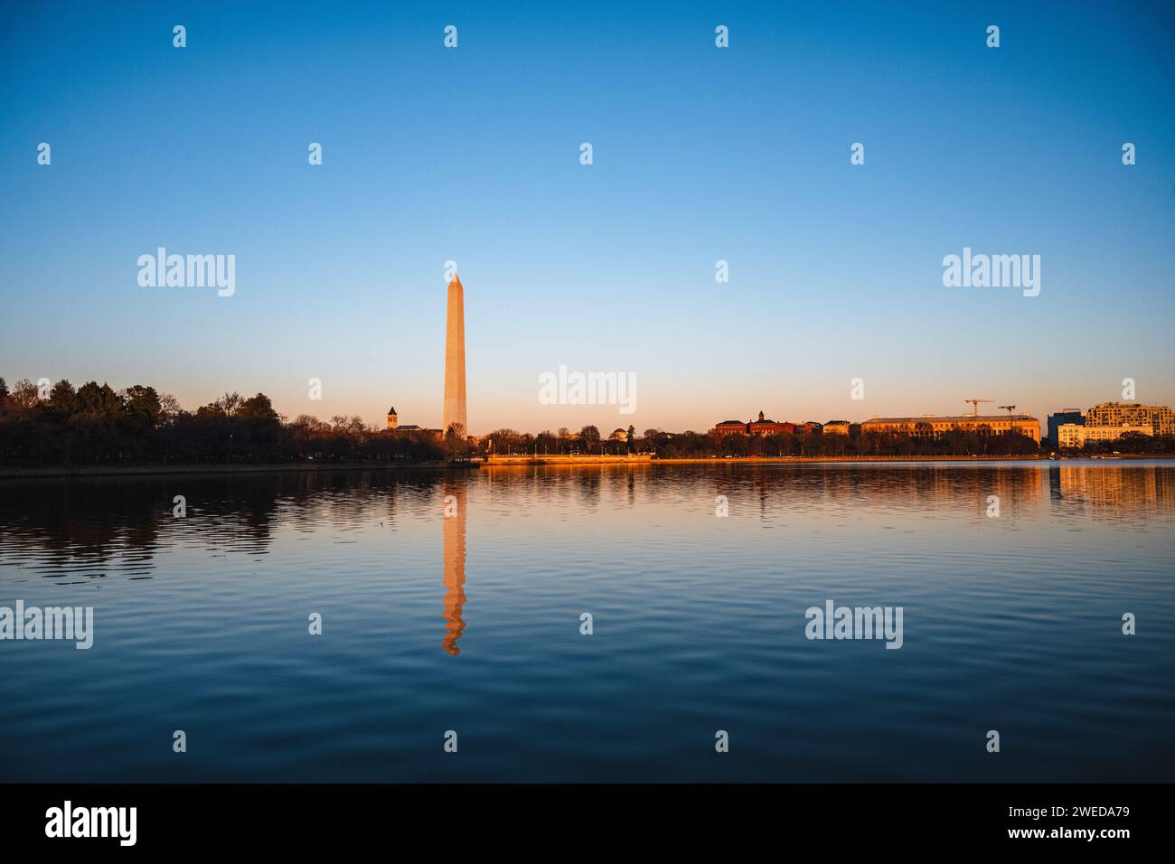 American flag washington dc hi-res stock photography and images - Alamy