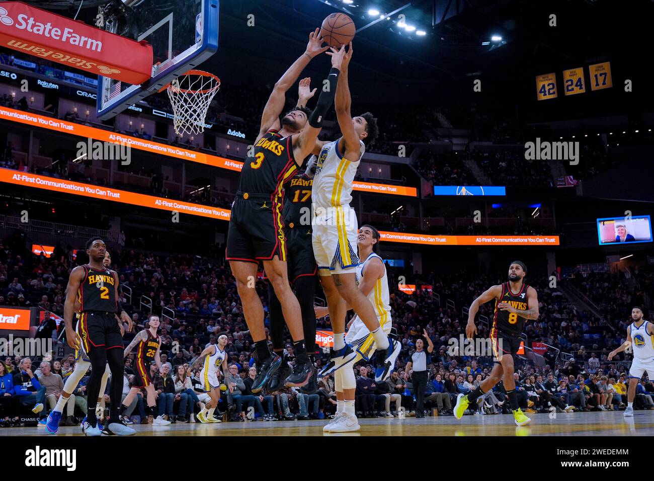 Atlanta Hawks guard Seth Lundy (3) and Golden State Warriors forward ...