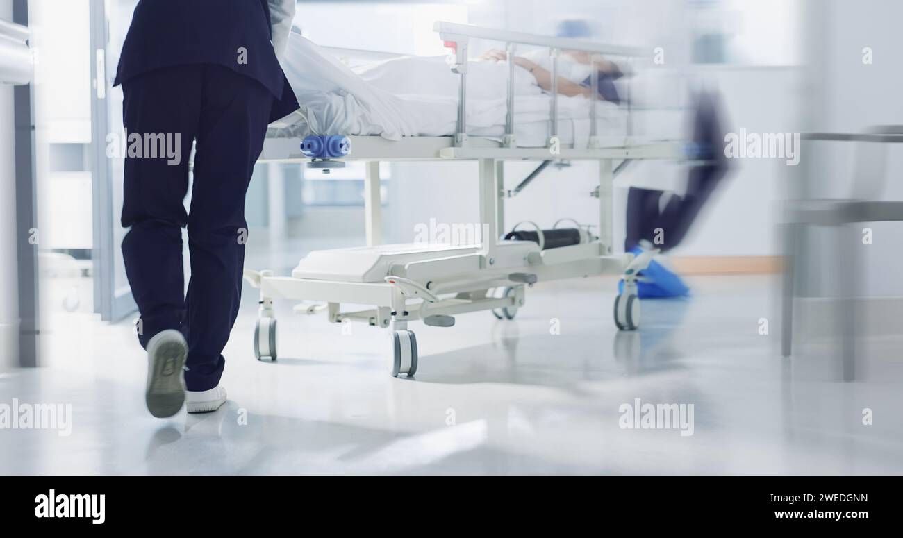 Hospital emergency rush corridor hi-res stock photography and images ...
