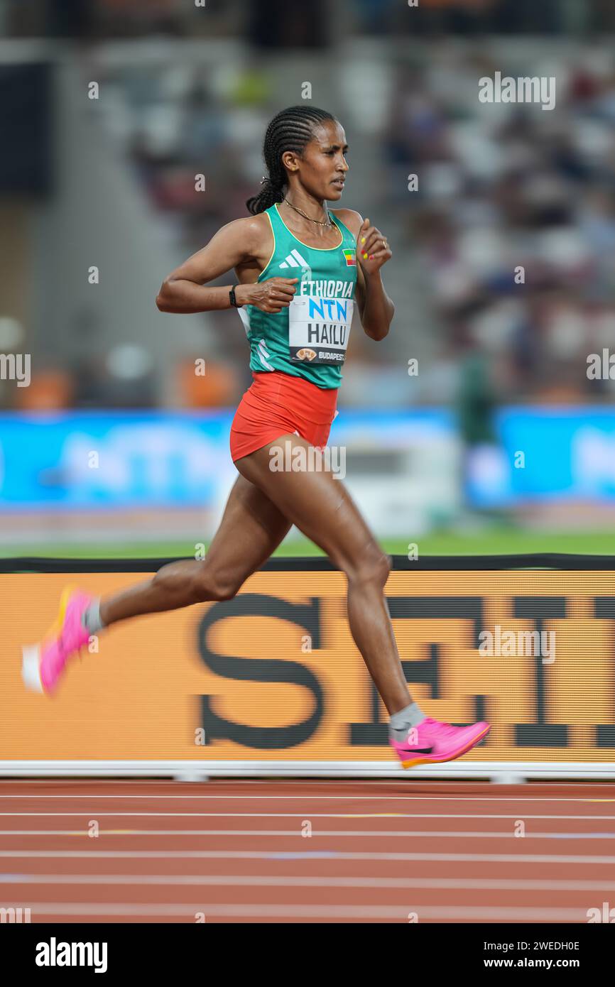 Lemlem HAILU participating in the 10.000 meters at the World Athletics ...