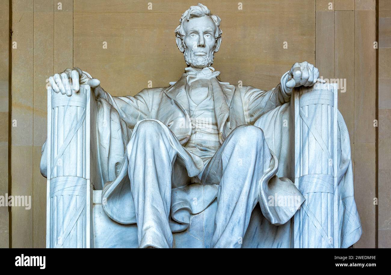 Georgia white marble statue of the 16th US President Abraham Lincoln ...