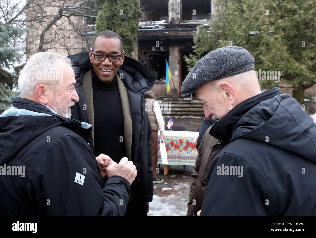 David michael vaughn hi-res stock photography and images - Alamy