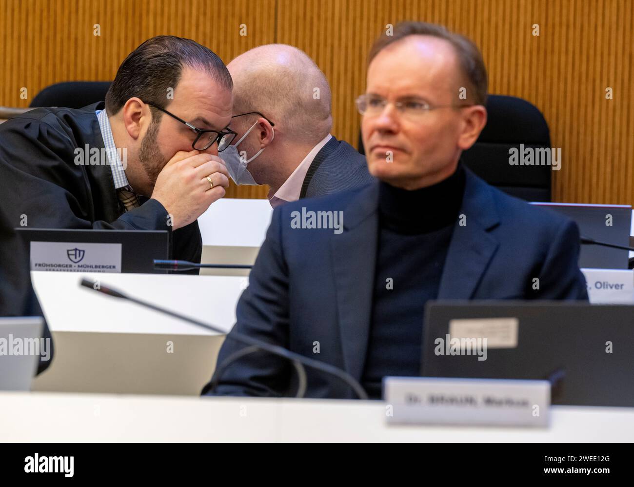 25 January 2024, Bavaria, Munich: Markus Braun (r), former CEO of ...