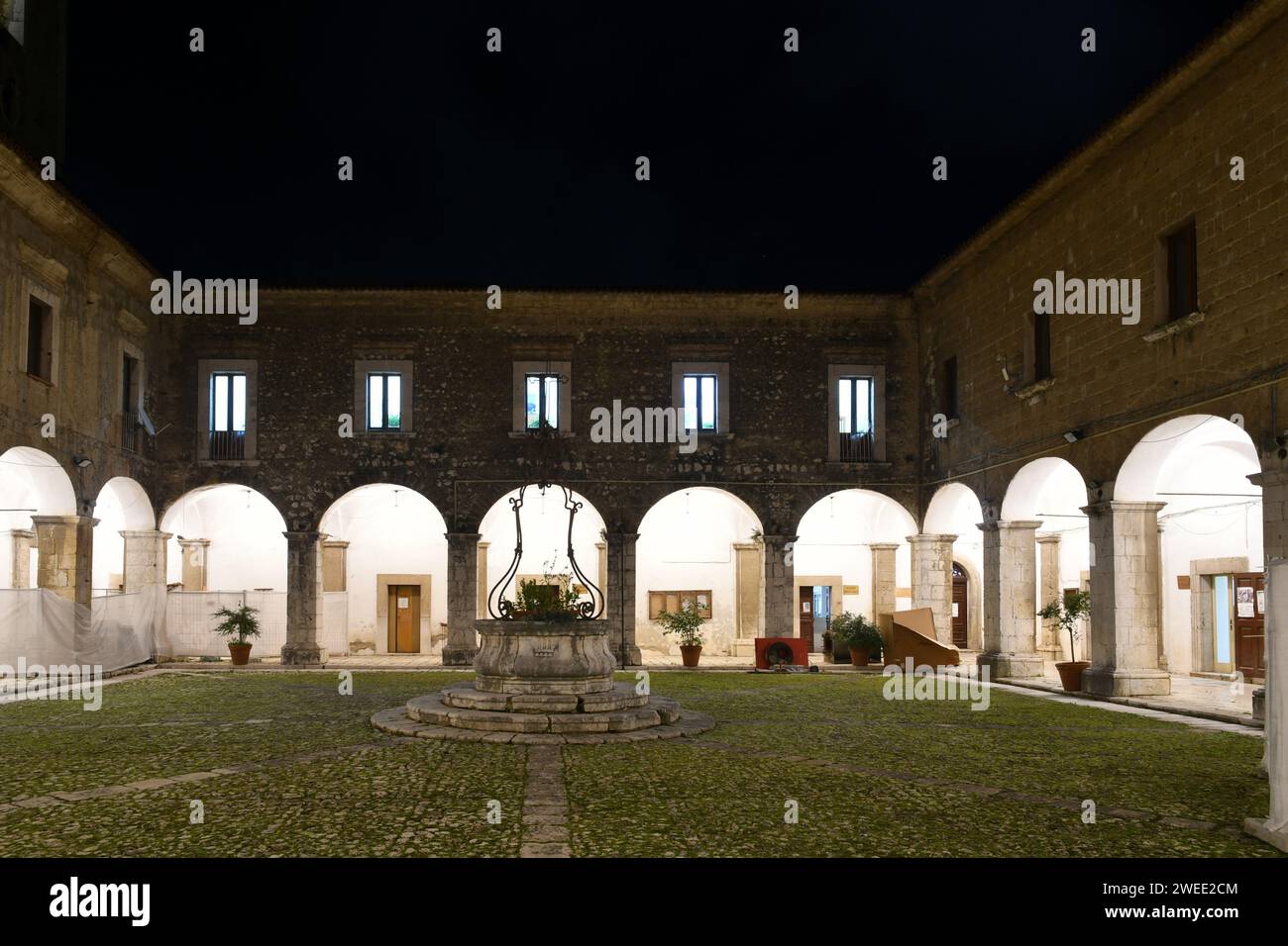 Abbey town hall hi-res stock photography and images - Alamy