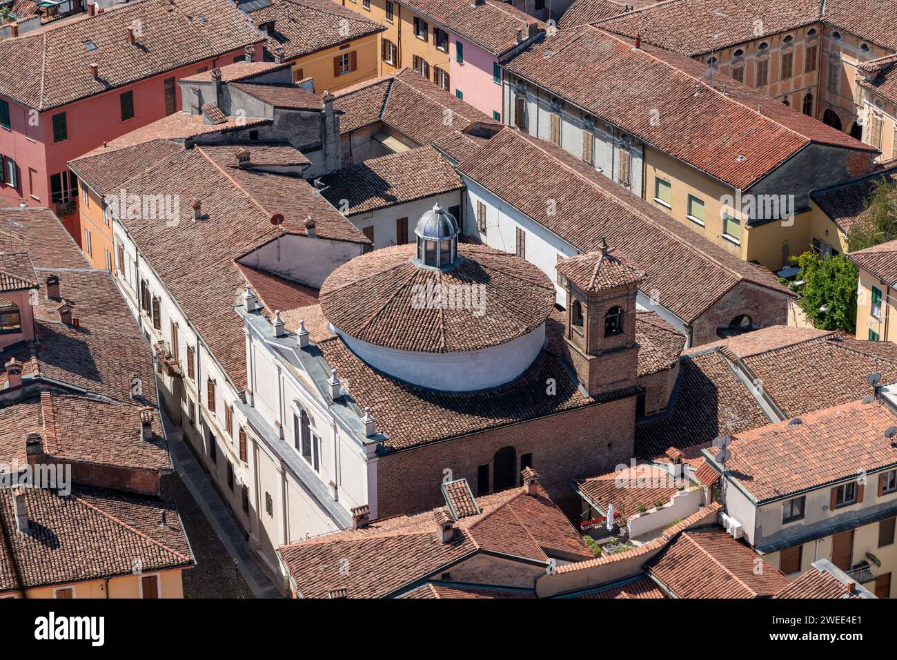 Circular building aerial dome hi-res stock photography and images - Alamy