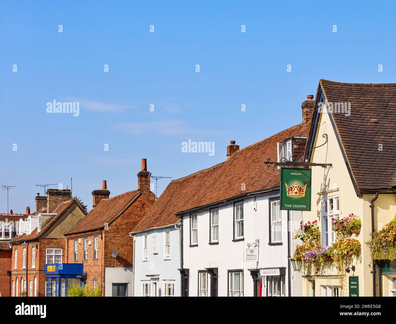 Harlow residential street scene Stock Photo - Alamy
