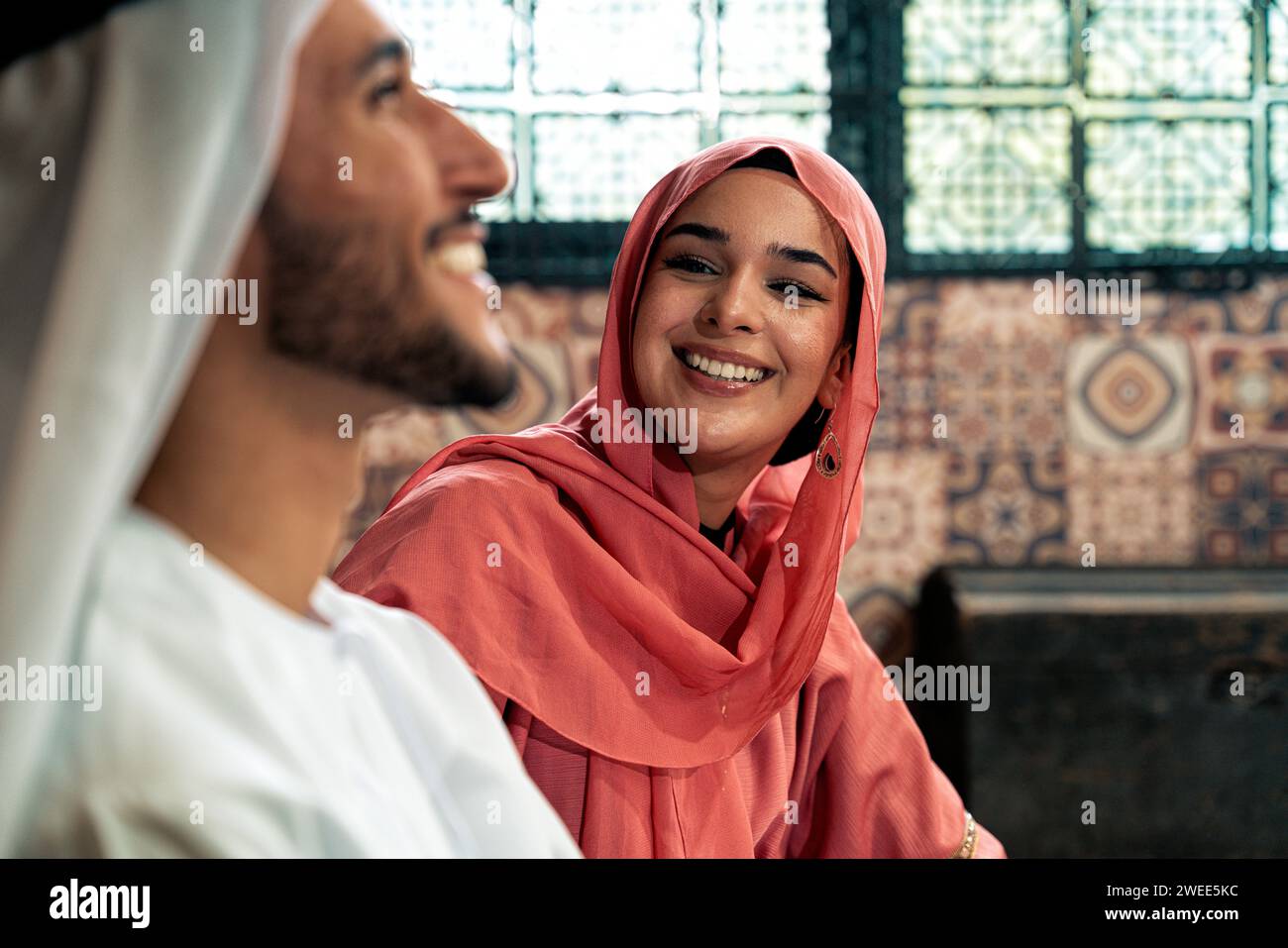 Woman abaya cafe hi-res stock photography and images - Alamy