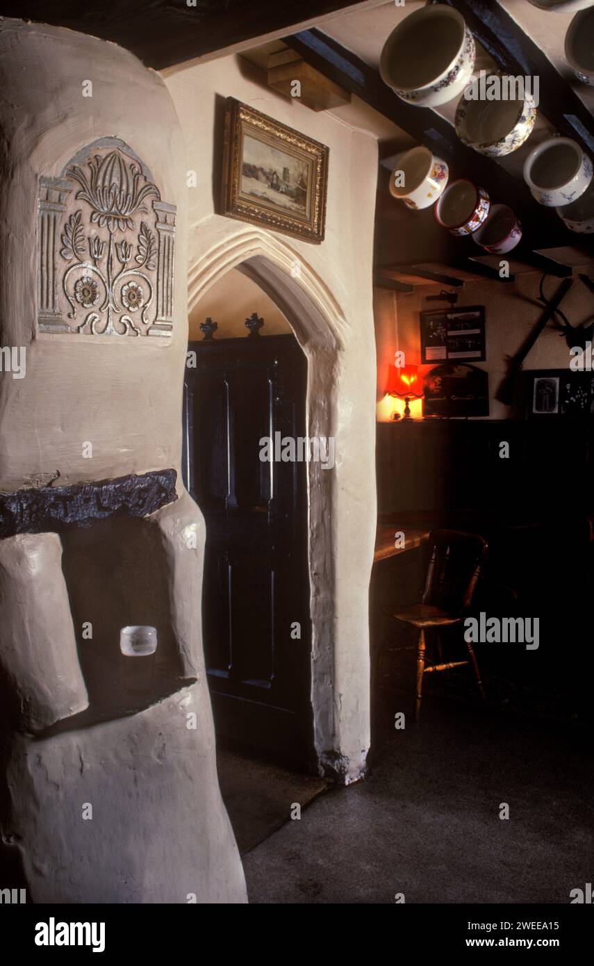 The Village Pub. Hole in t' Wall ,Robinson Place, Bowness-on-Windermere ...