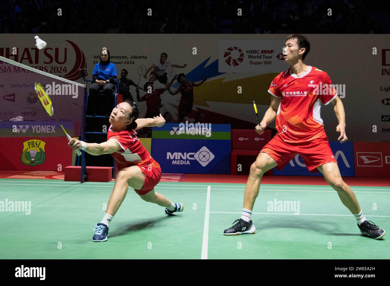 Jakarta, Indonesia. 25th Jan, 2024. Jiang Zhenbang/Wei Yaxin (L ...